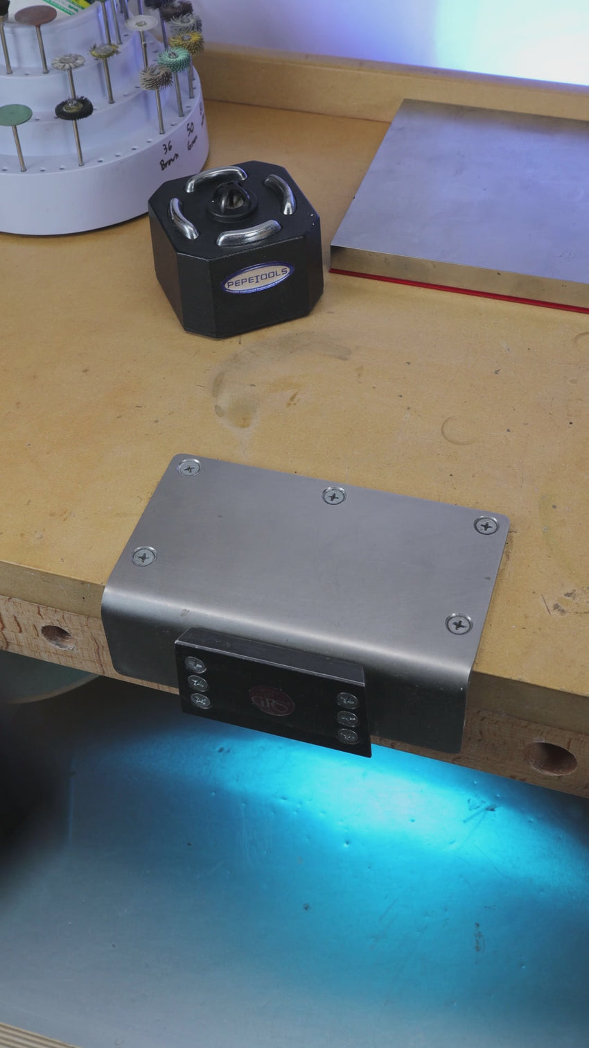 Hold-It! The Moldable Third Arm Solder Positioning Clay by Renee Ford ...